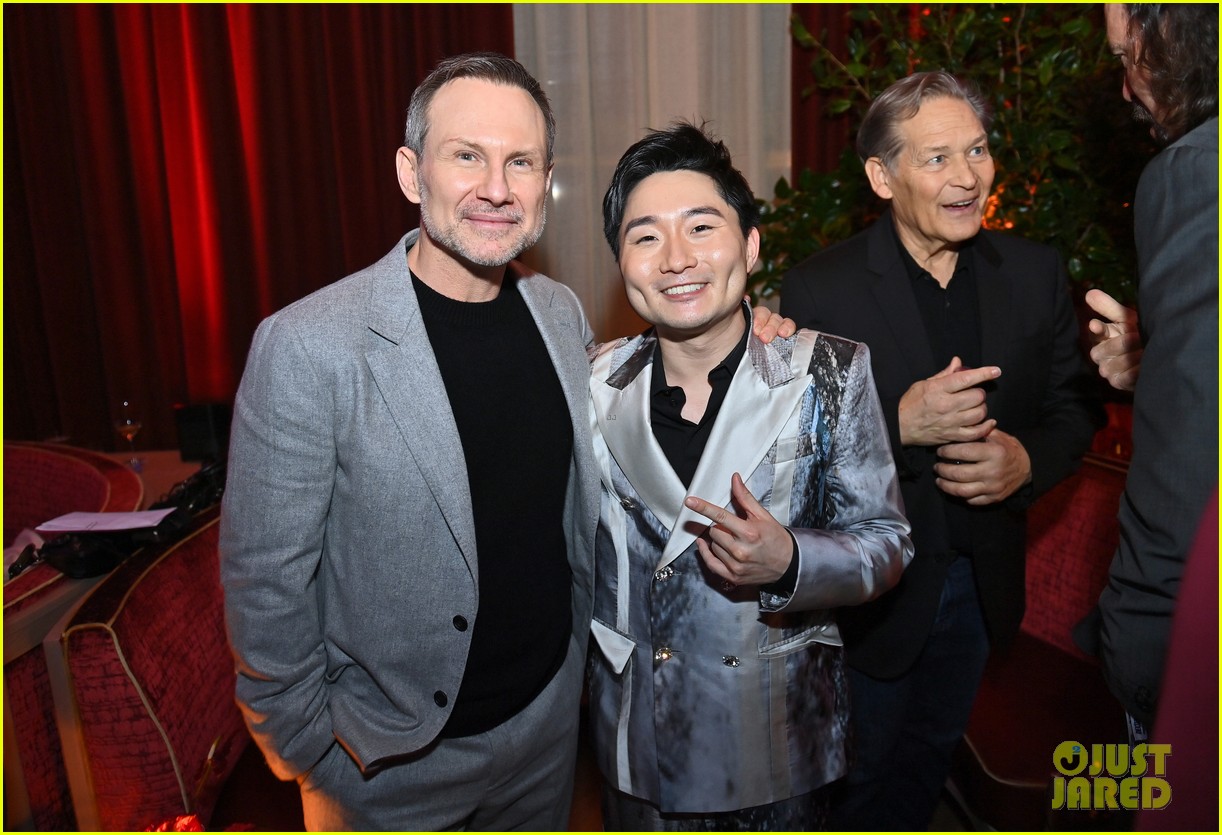 Sarah Michelle Gellar, Christian Slater, Patrick Gibson, & Michael C ...