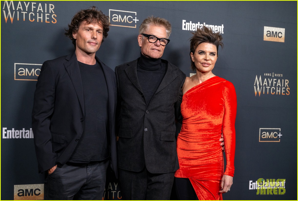 Harry Hamlin & Lisa Rinna Make Very Rare Red Carpet Appearance with His ...