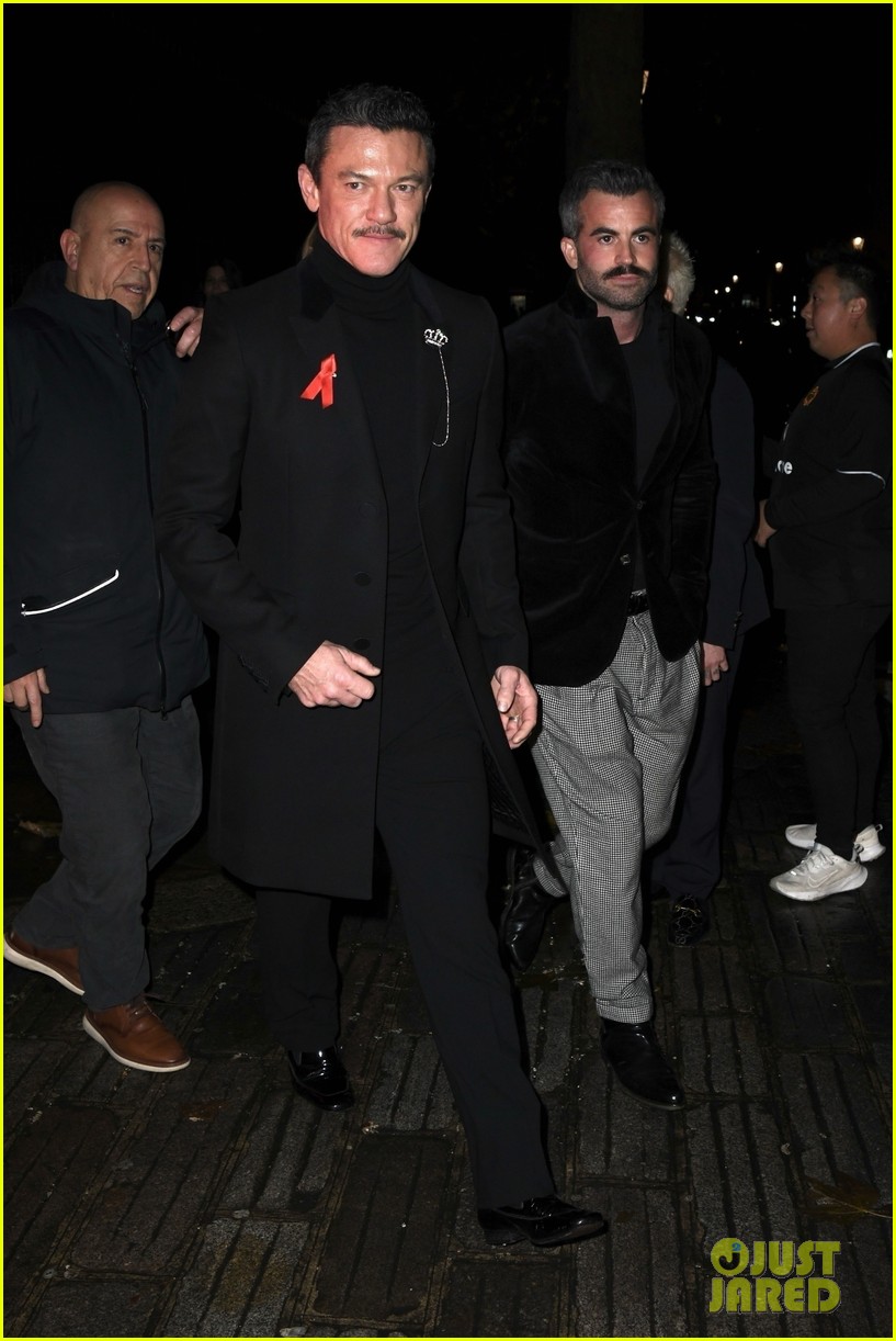 Luke Evans & Boyfriend Fran Tomas Attend 'The Devil Wears Prada ...
