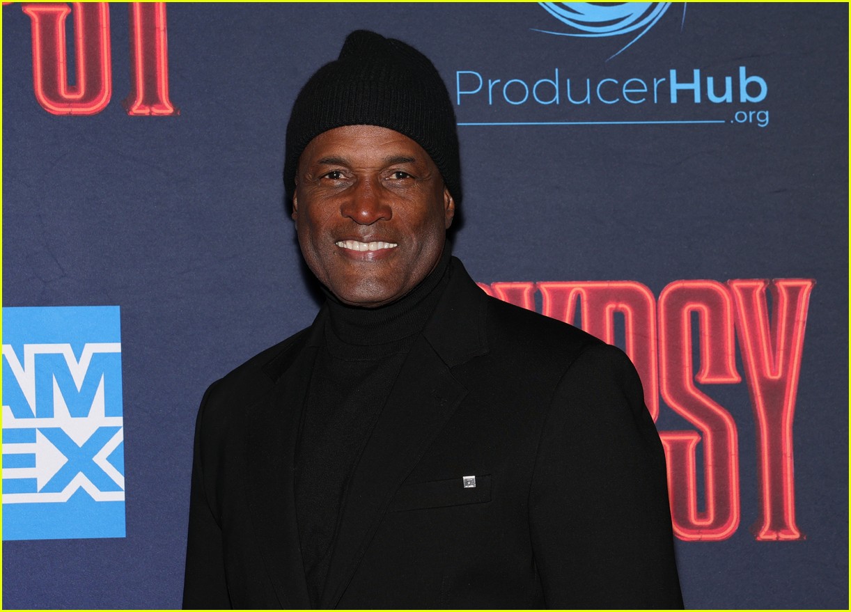 Broadway Besties Lea Michele & Jonathan Groff Support Audra McDonald at ...