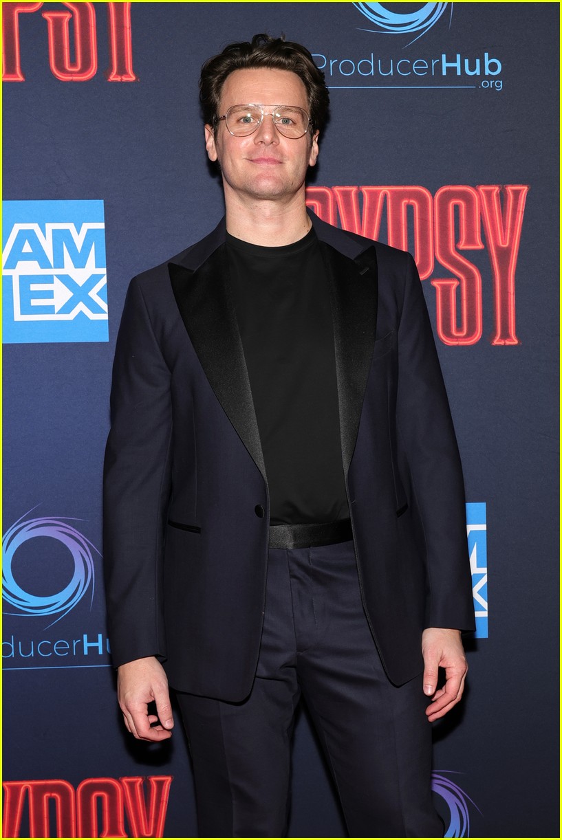 Broadway Besties Lea Michele & Jonathan Groff Support Audra McDonald at ...