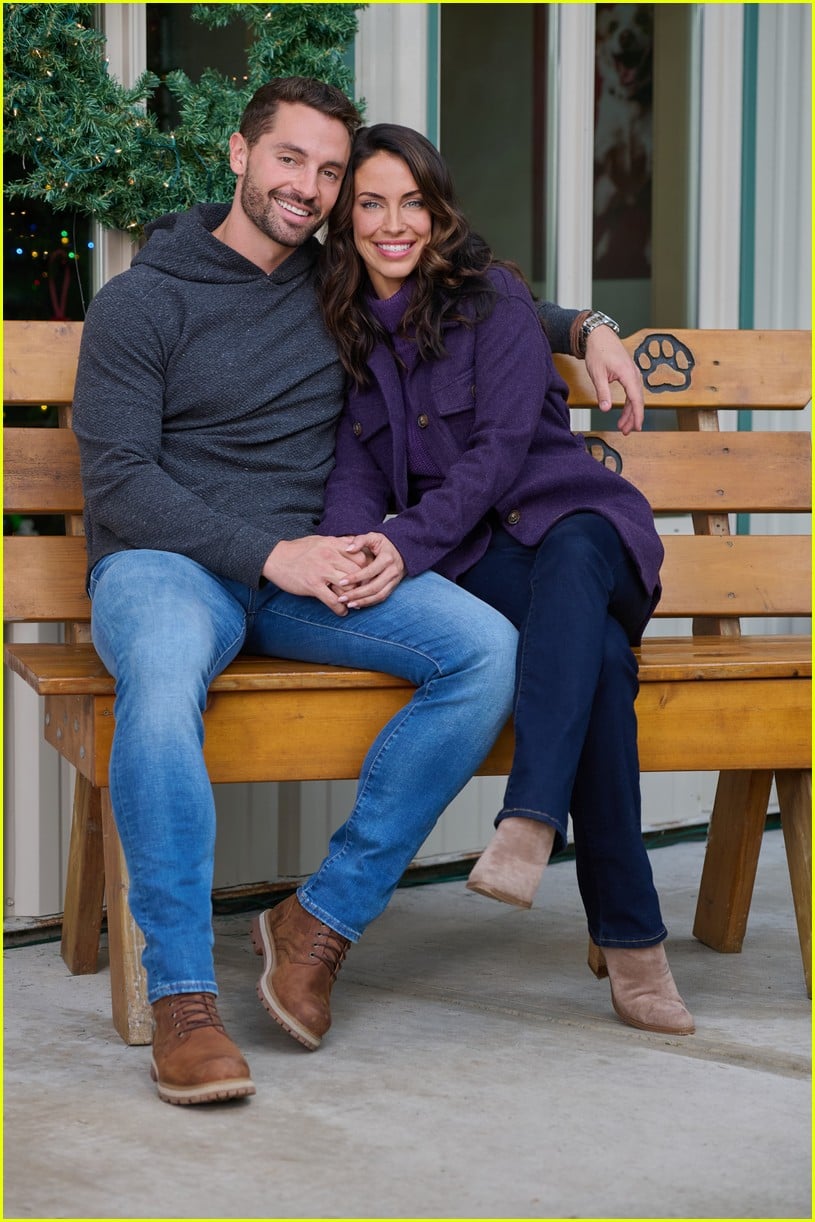 Hallmark Movie 'Happy Howlidays' Gets Early Release on Hallmark+, Introducing Fans to Newcomer ...