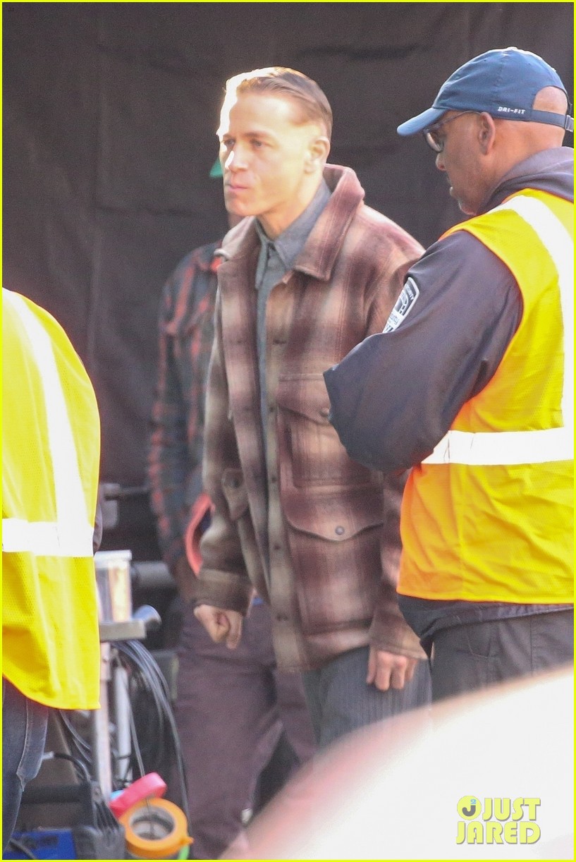 Charlie Hunnam as 'Monster' Character Ed Gein - New Set Photos From ...