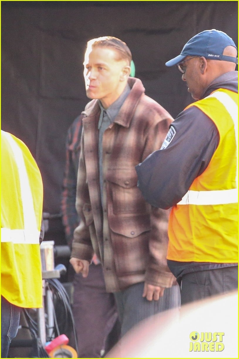 Charlie Hunnam as 'Monster' Character Ed Gein - New Set Photos From Ryan Murphy's Netflix TV ...