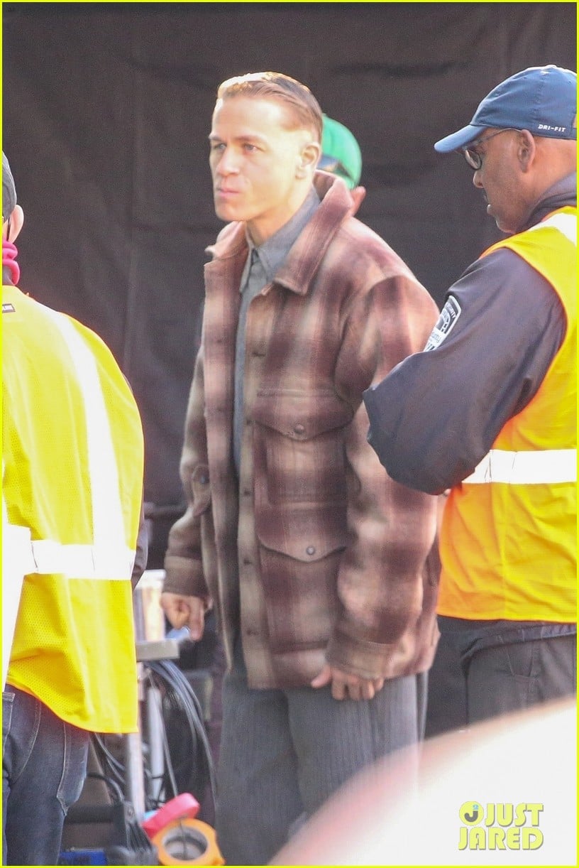 Charlie Hunnam as 'Monster' Character Ed Gein - New Set Photos From Ryan Murphy's Netflix TV ...