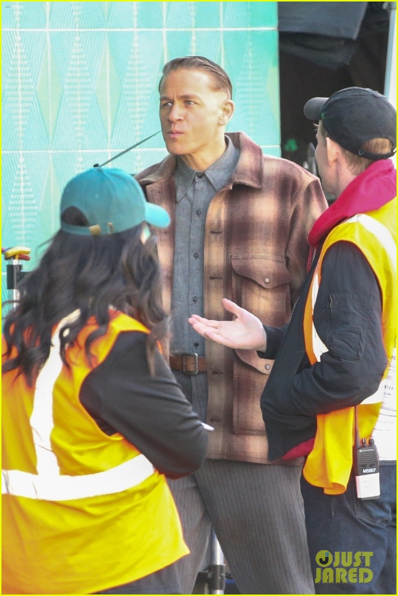 Charlie Hunnam as 'Monster' Character Ed Gein - New Set Photos From Ryan Murphy's Netflix TV ...