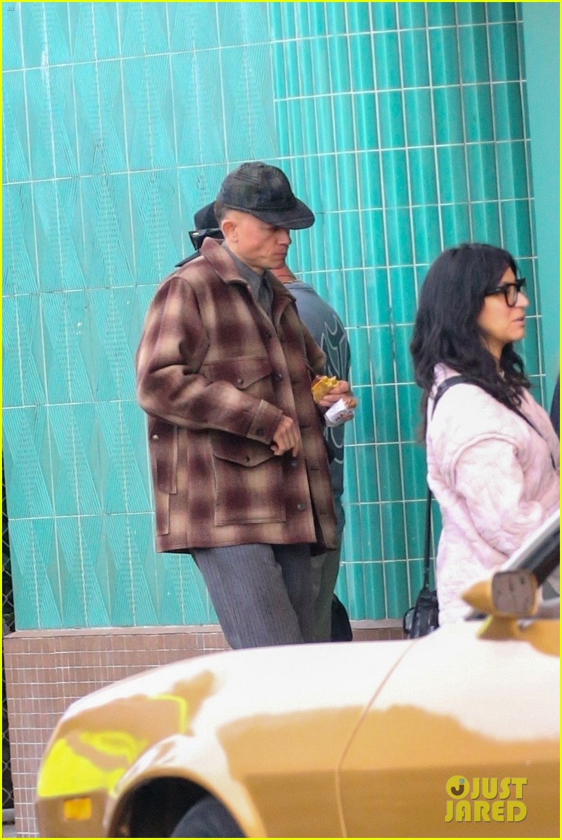 Charlie Hunnam as 'Monster' Character Ed Gein - New Set Photos From ...