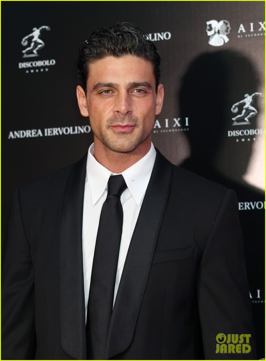 Photo: jessica alba michele morrone awards 16 | Photo 5107513 | Just ...