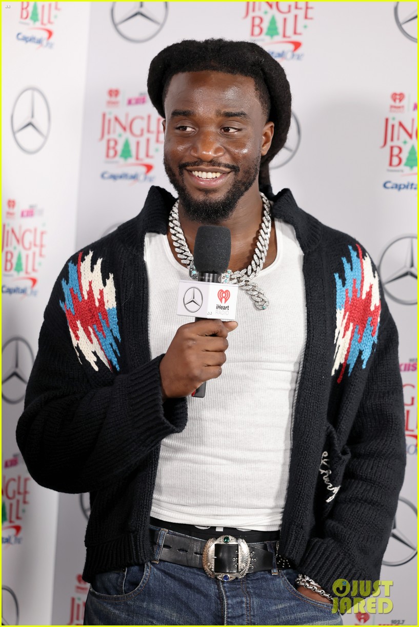 Benson Boone Bares Abs at Jingle Ball L.A. as Meghan Trainor, Madison ...