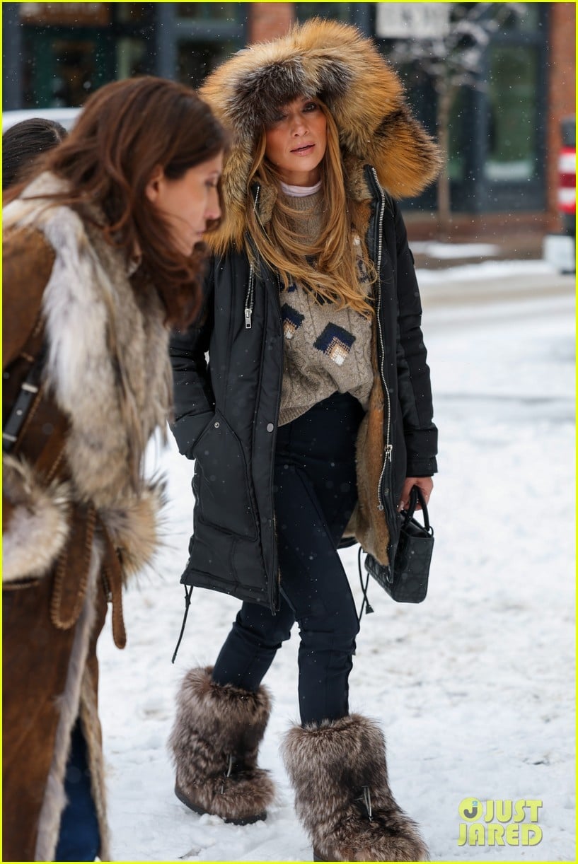 Jennifer Lopez Gives Inside Look at Christmas With Her Family!: Photo ...