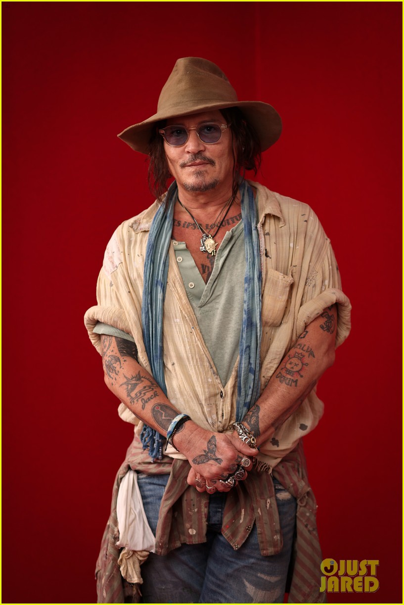 Johnny Depp Promotes His Movie 'Modi, Three Days on the Wings of ...