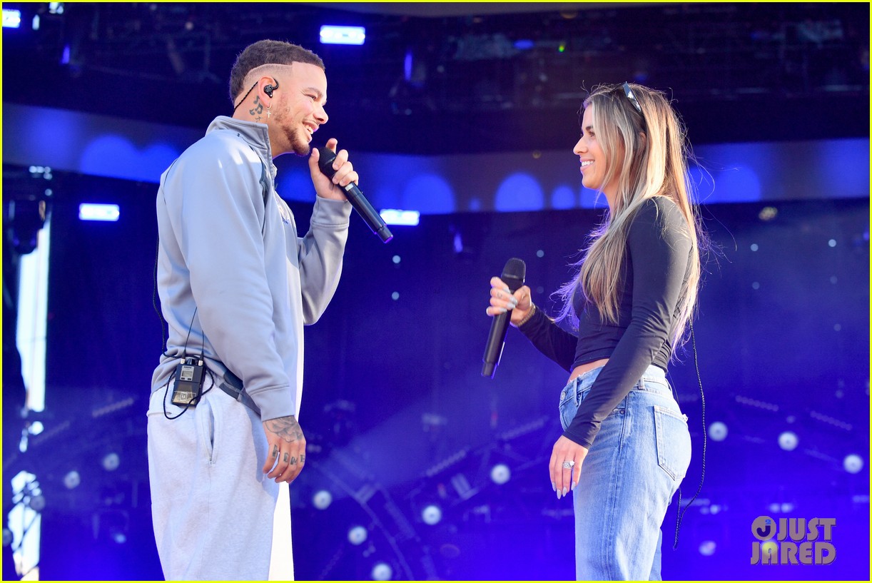 Kane Brown & Wife Katelyn Jae Spotted Rehearsing for Their New Year's ...