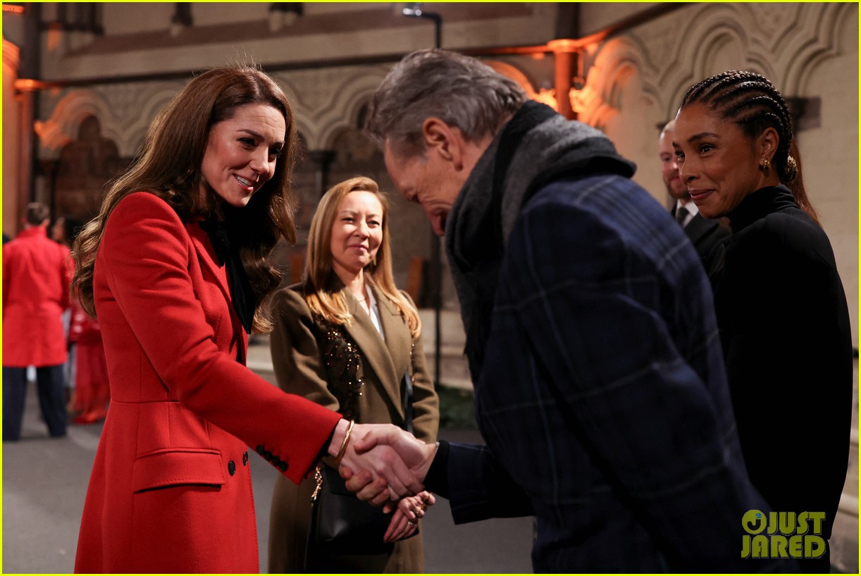 Kate Middleton Gets Support From Her Family at Her Annual Christmas ...