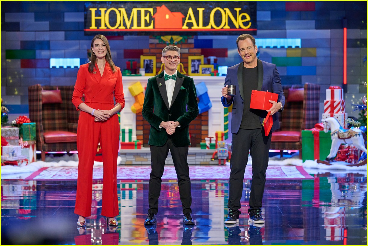 'LEGO Masters: Celebrity Holiday Bricktacular' Season 3 - Host, Judges ...