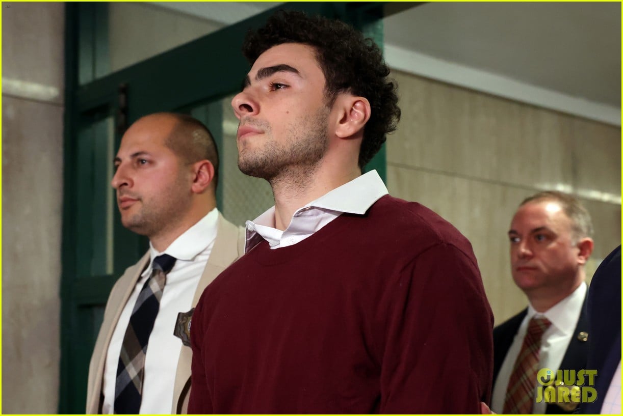 Luigi Mangione Pleads Not Guilty to State Murder Charges in CEO Killing: Courtroom Arrival ...