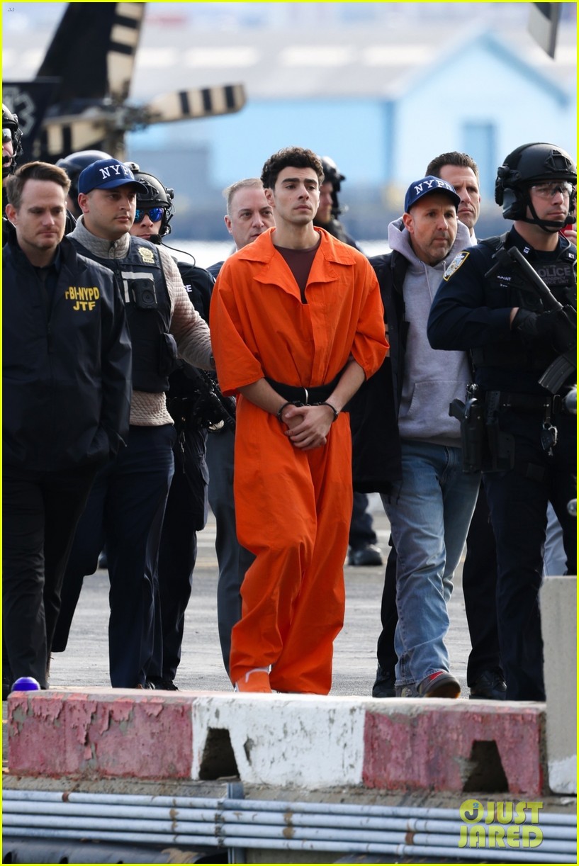 Luigi Mangione Extradited to New York City, Arrives Via Helicopter with ...