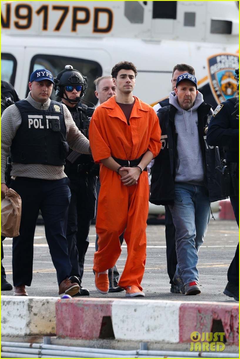 Luigi Mangione Extradited to New York City, Arrives Via Helicopter with ...