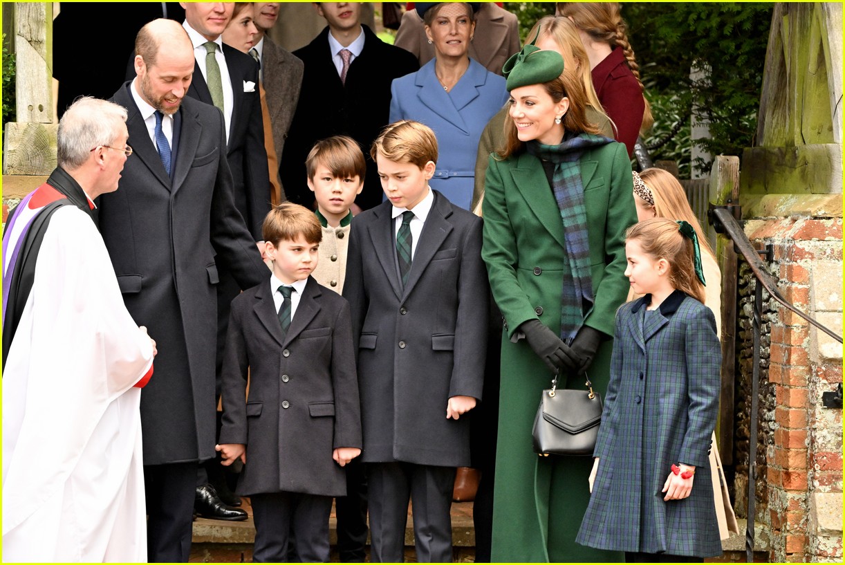 Royal Christmas Photos 2024: Kate Middleton, Prince William & All 3 ...