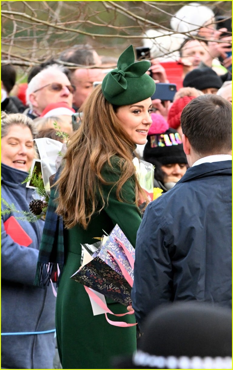 Royal Christmas Photos 2024: Kate Middleton, Prince William & All 3 ...