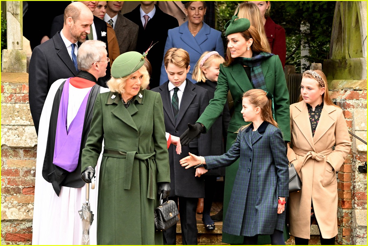 Royal Christmas Photos 2024: Kate Middleton, Prince William & All 3 ...
