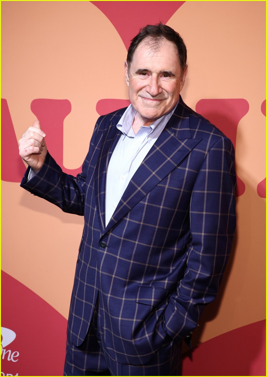 Olivia Munn Supports Husband John Mulaney at 'All In' Opening Night on ...