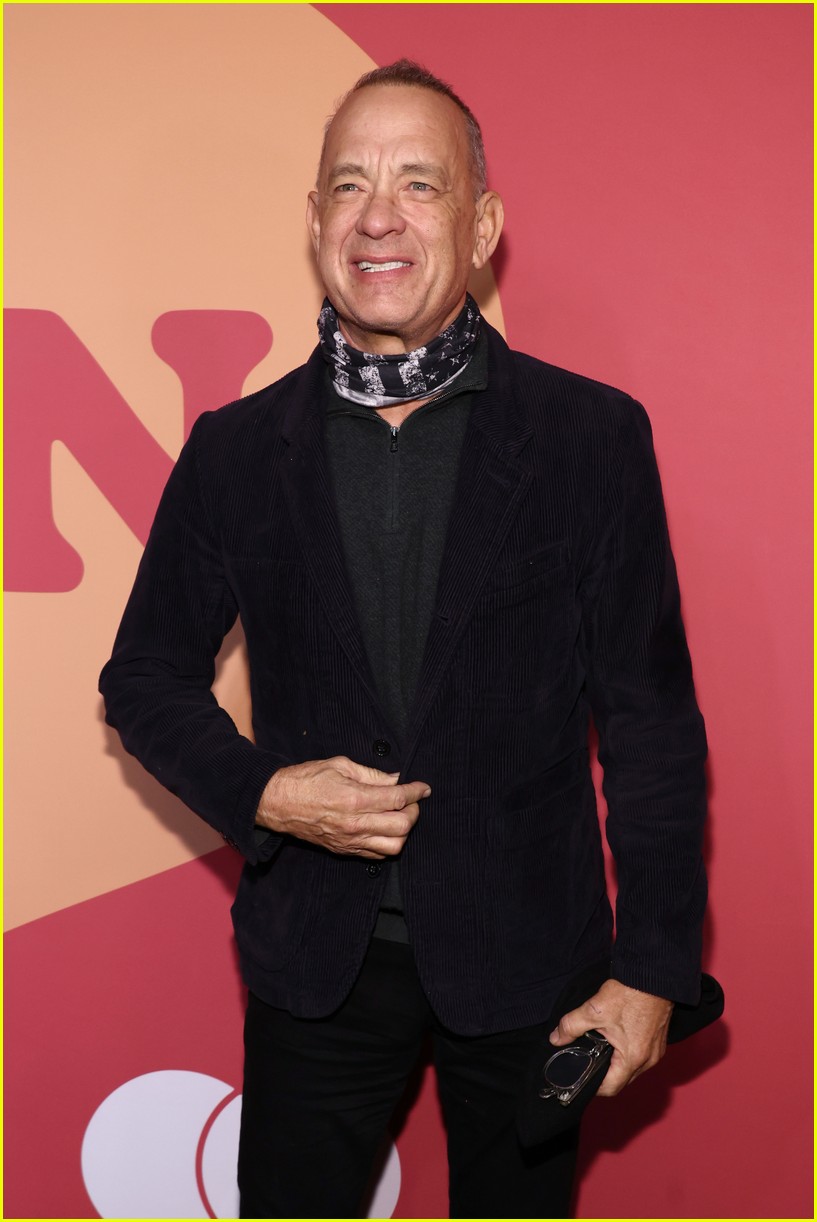 Olivia Munn Supports Husband John Mulaney at 'All In' Opening Night on ...