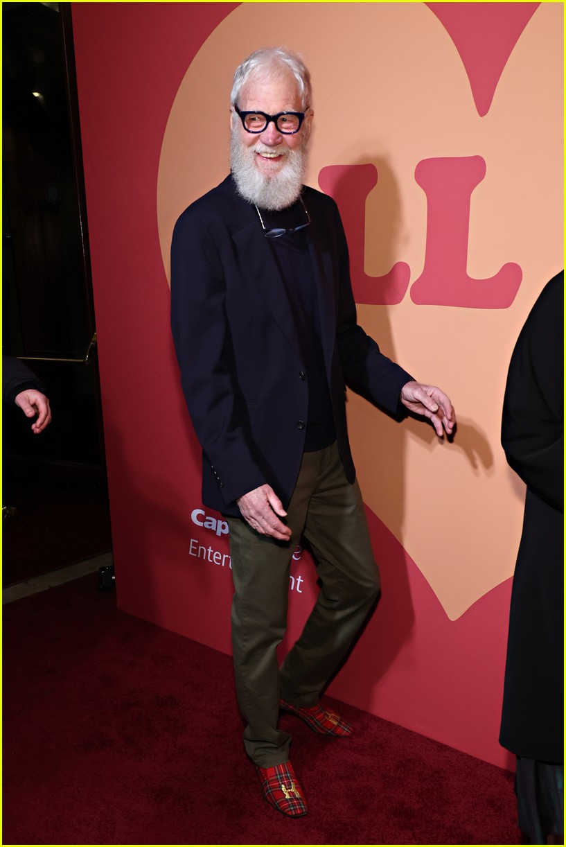 Olivia Munn Supports Husband John Mulaney at 'All In' Opening Night on ...