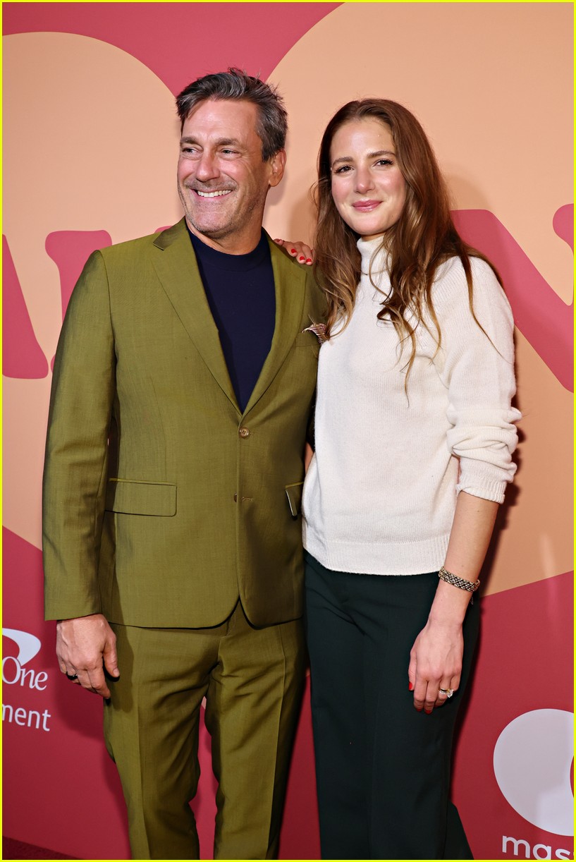 Olivia Munn Supports Husband John Mulaney at 'All In' Opening Night on ...