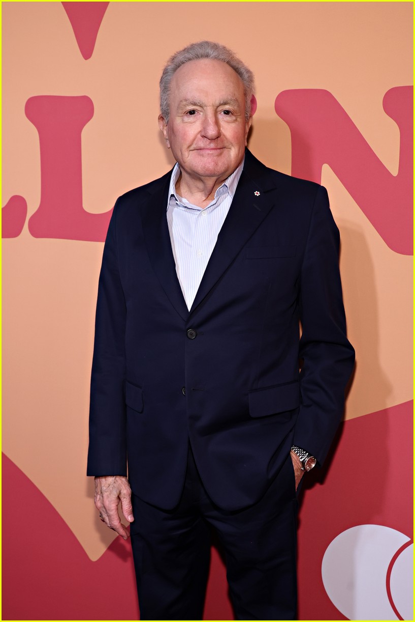 Olivia Munn Supports Husband John Mulaney at 'All In' Opening Night on ...