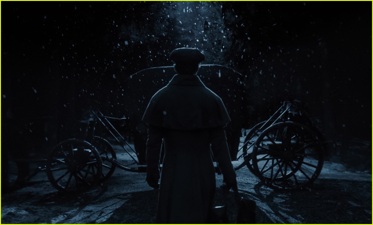 Are the Rats Real in 'Nosferatu'? Emma Corrin Shares Video Covered In ...