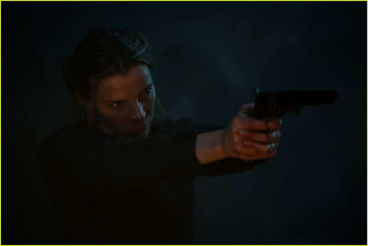 'American Primeval' Trailer: Taylor Kitsch & Betty Gilpin Star In First Look at Netflix Western ...