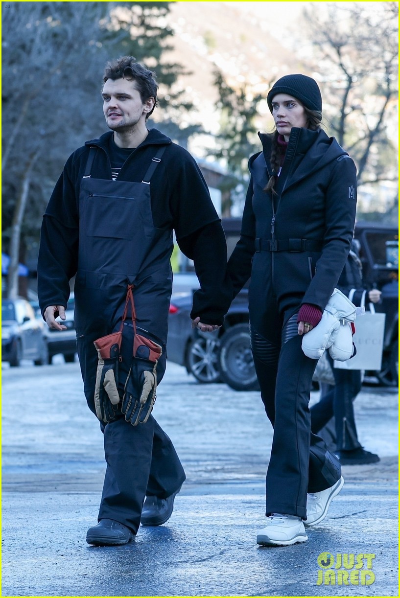 'Smile 2' Actor Ray Nicholson & Girlfriend Sara Sampaio Hold Hands ...