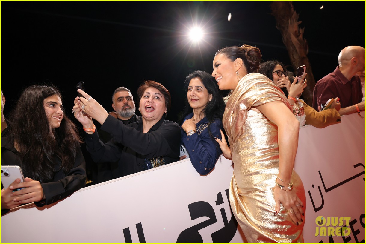 Cynthia Erivo, Will Smith, Emily Blunt, & More A-Listers Travel to ...