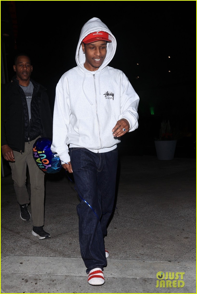 Rihanna & A$AP Rocky Do Some Late-Night Shopping at CVS in WeHo: Photo ...