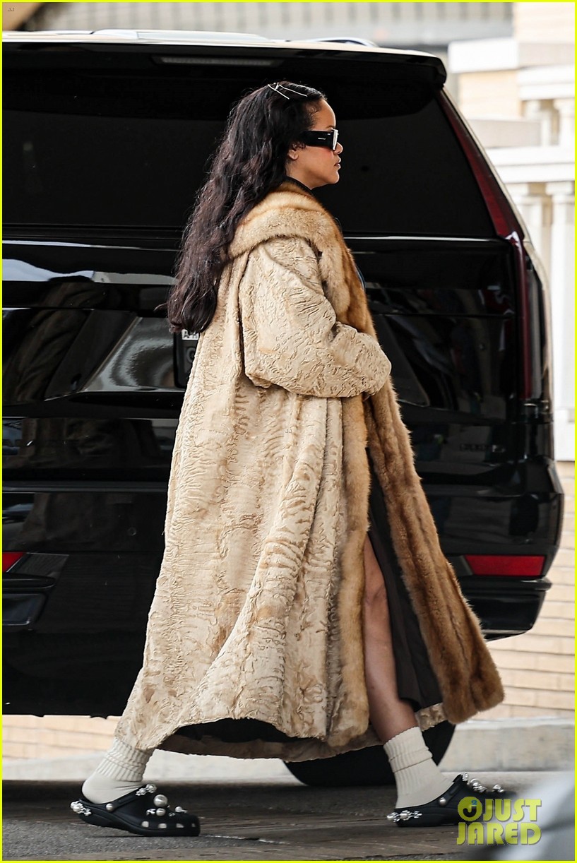 Rihanna Wears Fur Coat While Shopping in Beverly Hills with A$AP Rocky ...