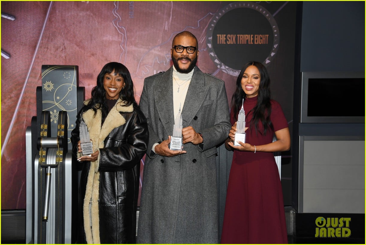 Kerry Washington, Ebony Obsidian, & Tyler Perry Light Up Empire State ...