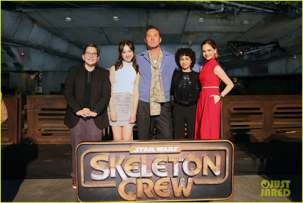 Jude Law, Bryce Dallas Howard & More Celebrate Launch of 'Star Wars ...