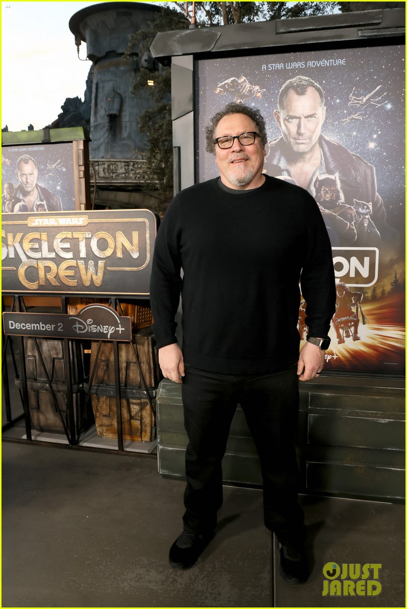 Jude Law, Bryce Dallas Howard & More Celebrate Launch of 'Star Wars ...