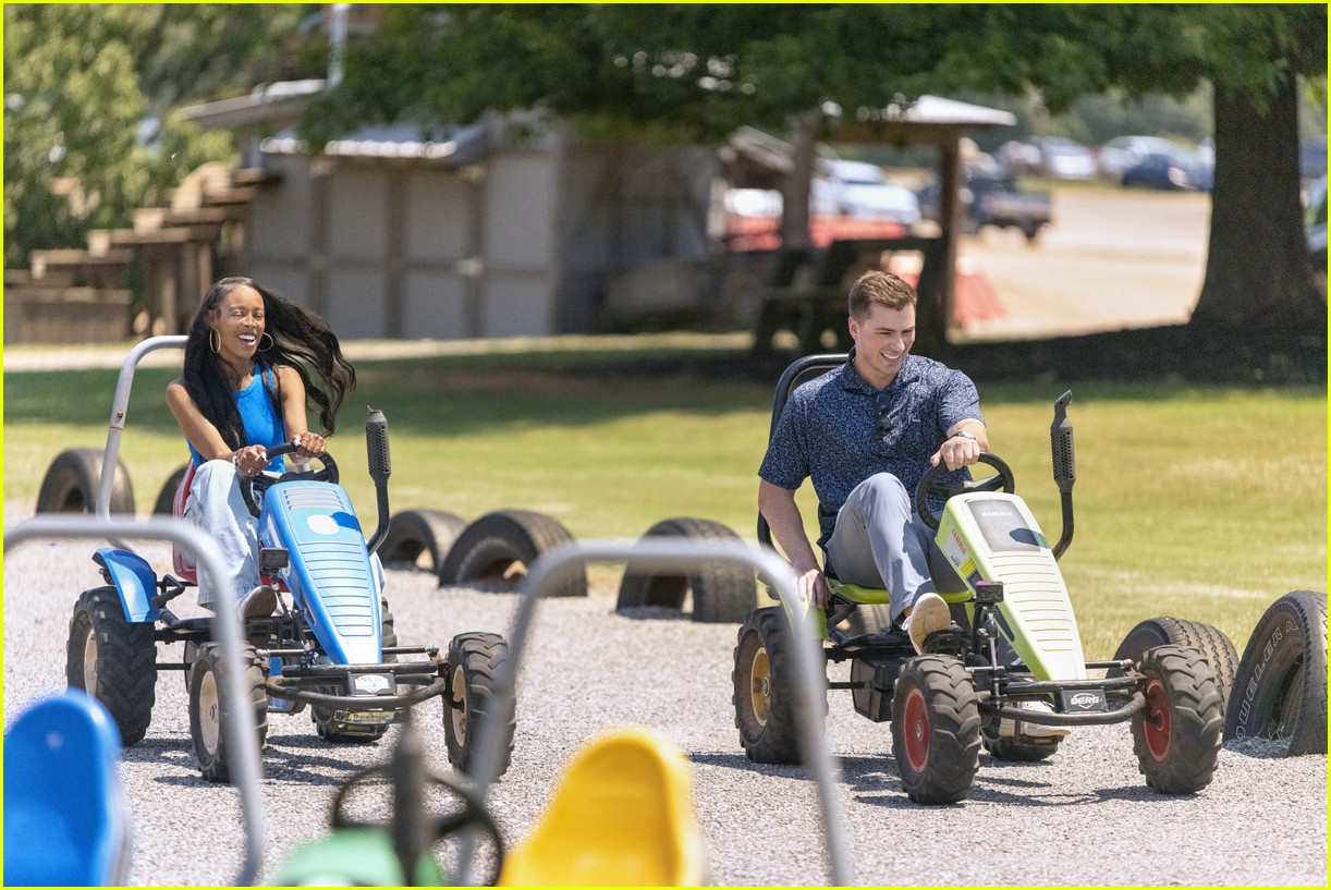 'Small Town Setup': Hallmark Dating Reality TV Show - Host, Trailer ...