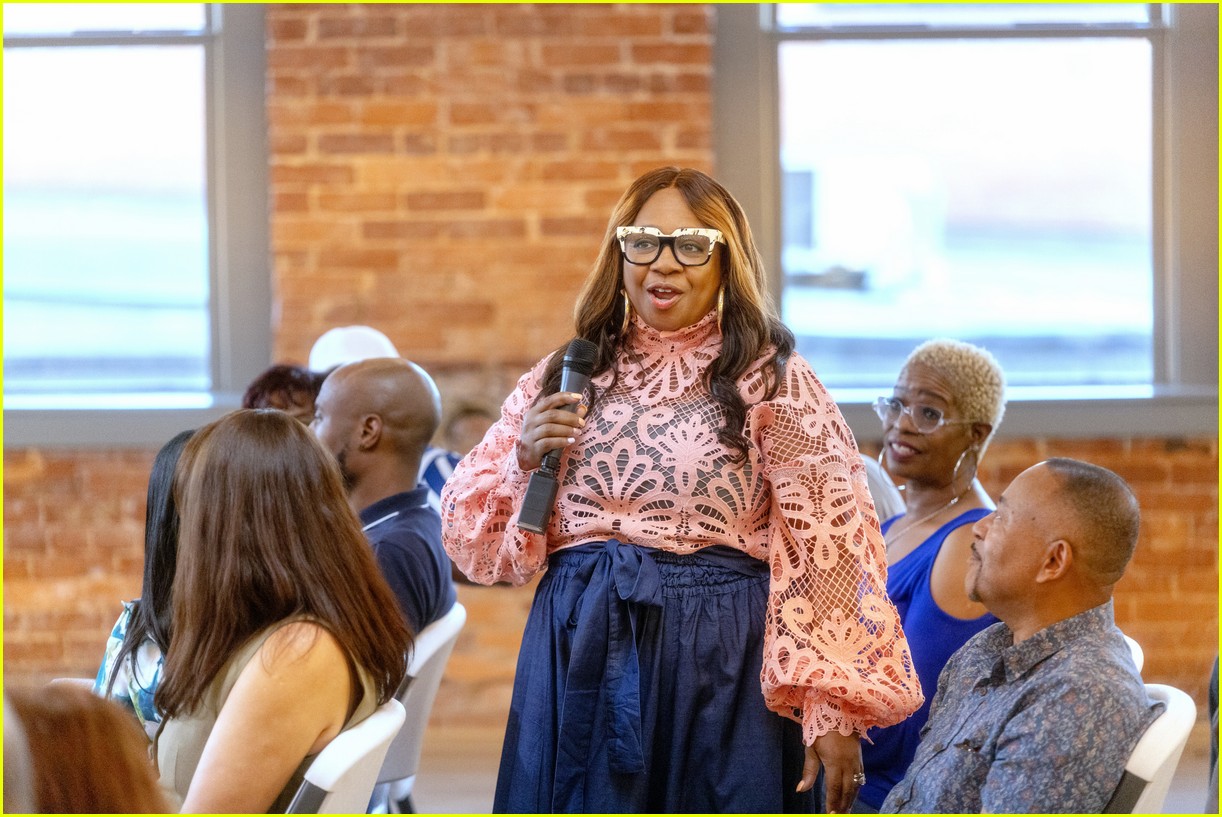 'Small Town Setup': Hallmark Dating Reality TV Show - Host, Trailer ...