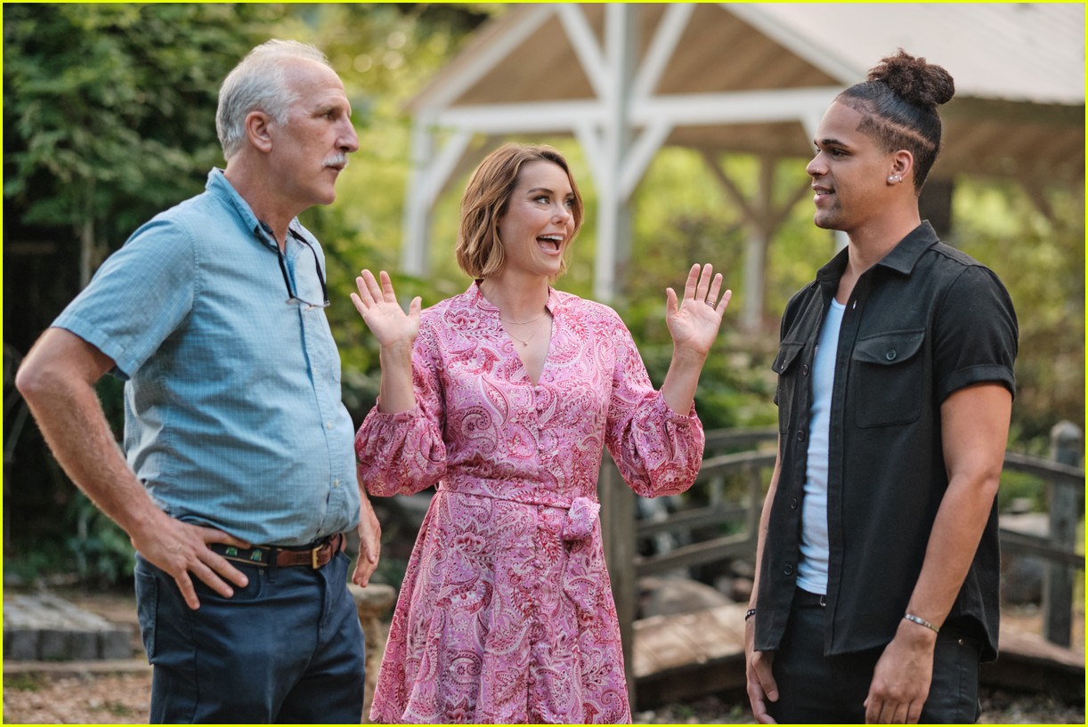 'Small Town Setup': Hallmark Dating Reality TV Show - Host, Trailer ...