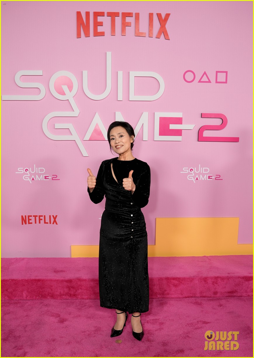 Lee Jung-jae Snaps Group Selfie With 'Squid Game' Co-Stars at Season 2 LA Premiere, Teases 'Many ...