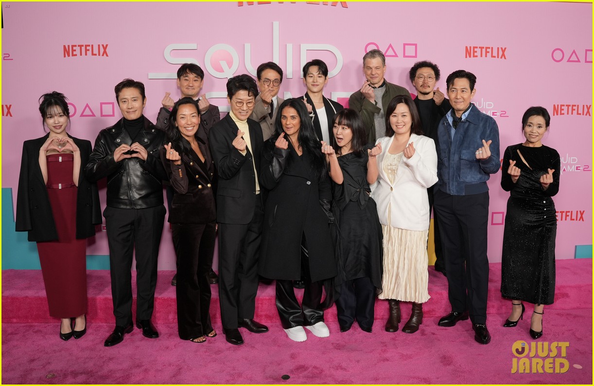 Lee Jung-jae Snaps Group Selfie With 'Squid Game' Co-Stars at Season 2 LA Premiere, Teases 'Many ...