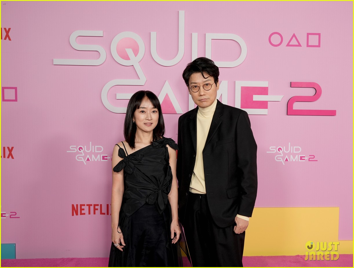 Lee Jung-jae Snaps Group Selfie With 'Squid Game' Co-Stars at Season 2 LA Premiere, Teases 'Many ...