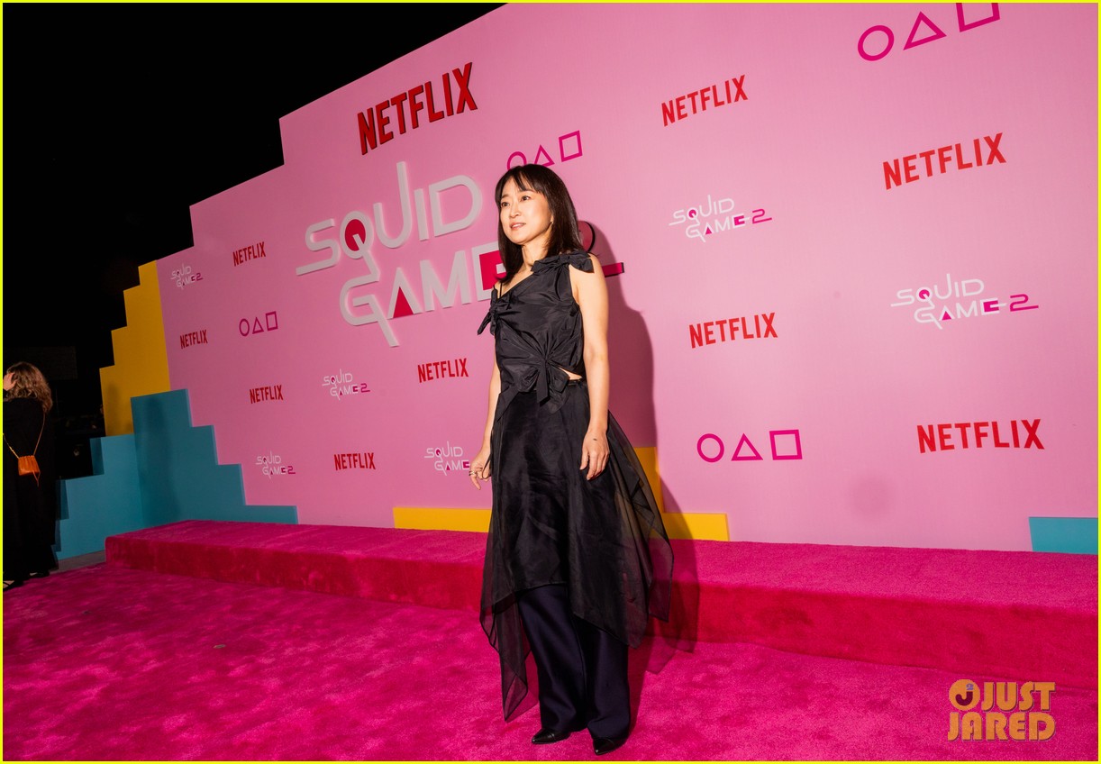 Lee Jung-jae Snaps Group Selfie With 'Squid Game' Co-Stars at Season 2 LA Premiere, Teases 'Many ...