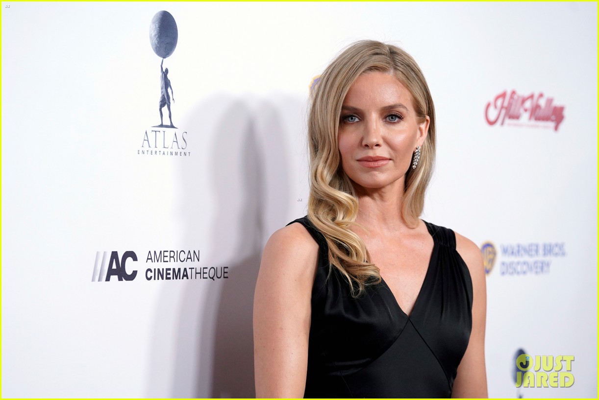 Sebastian Stan & Annabelle Wallis Make Rare Appearance Together While ...