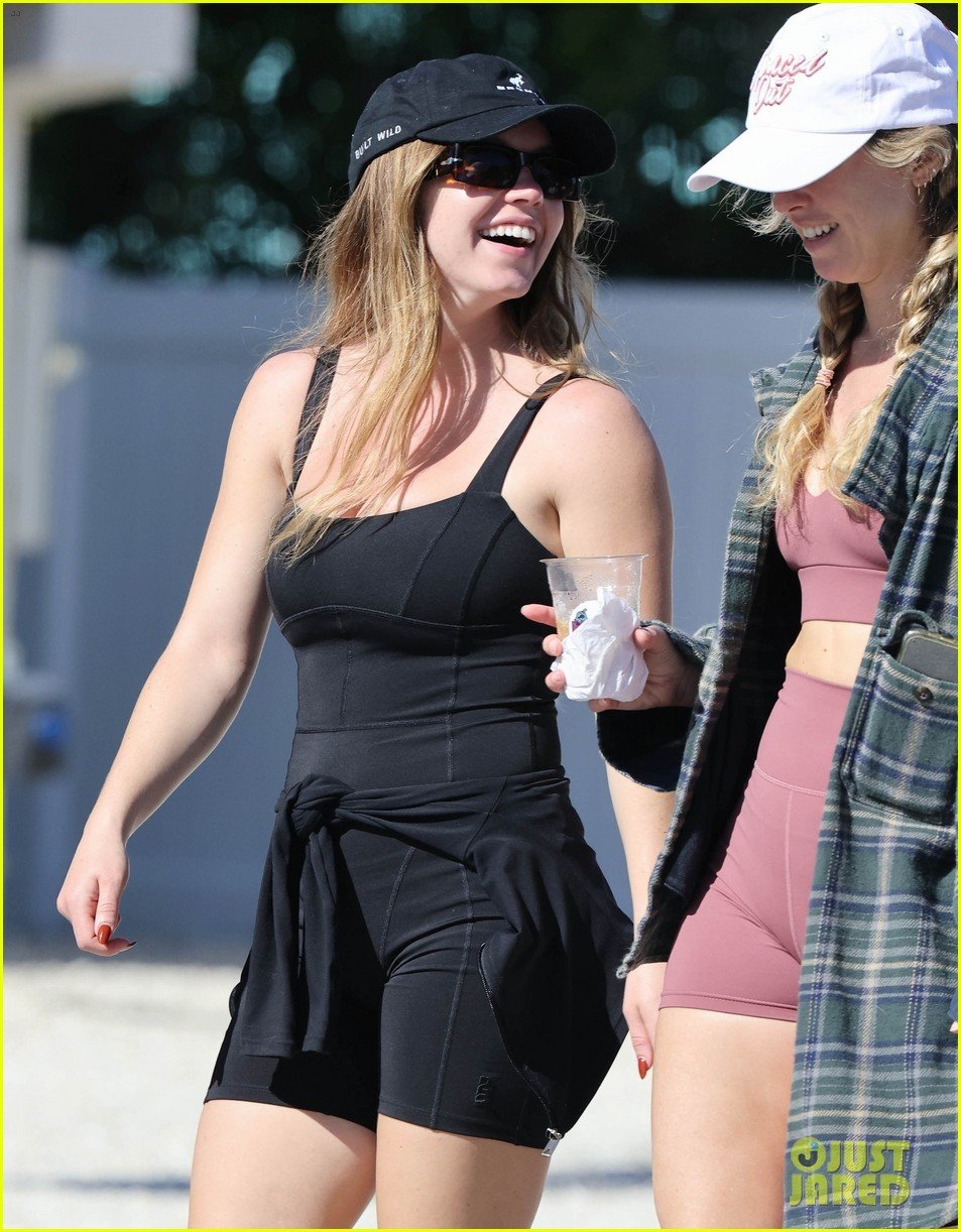 Sydney Sweeney Bares Her Toned Arms During Break From Filming Biopic ...