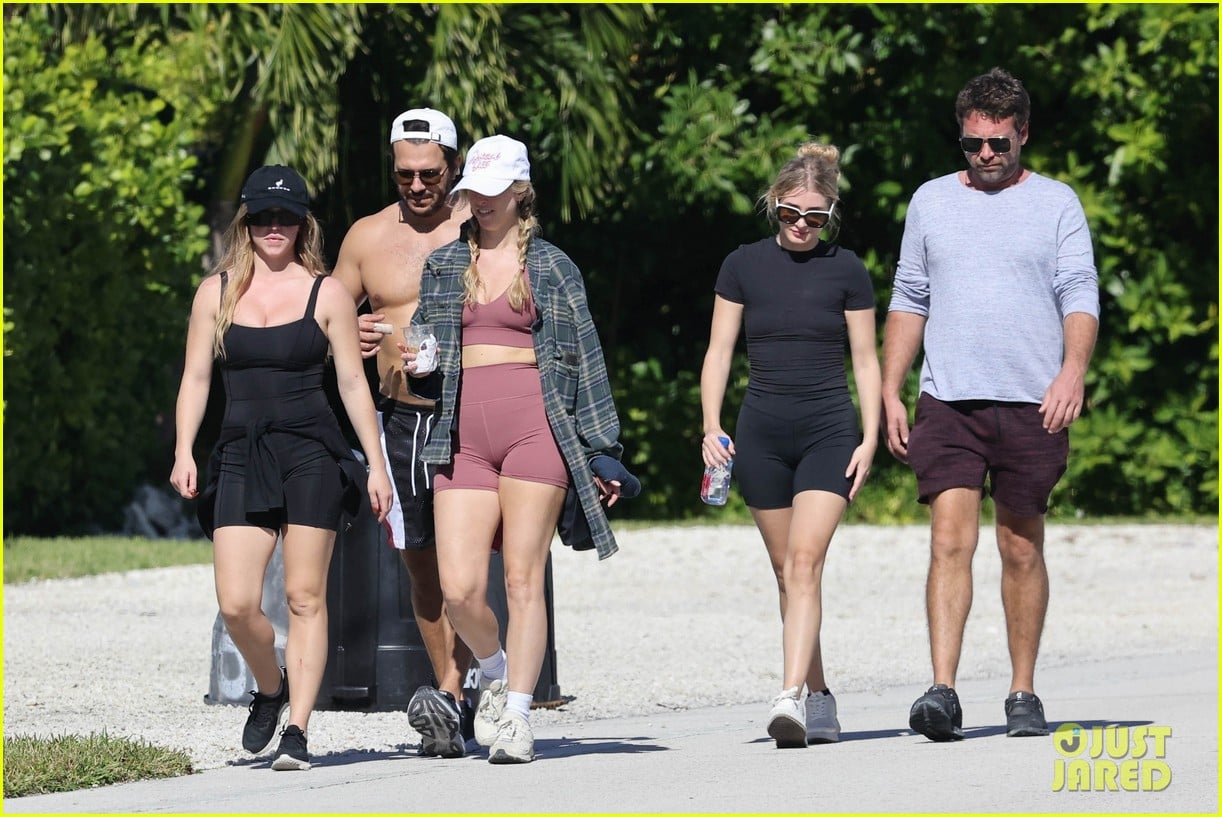 Sydney Sweeney Bares Her Toned Arms During Break From Filming Biopic ...