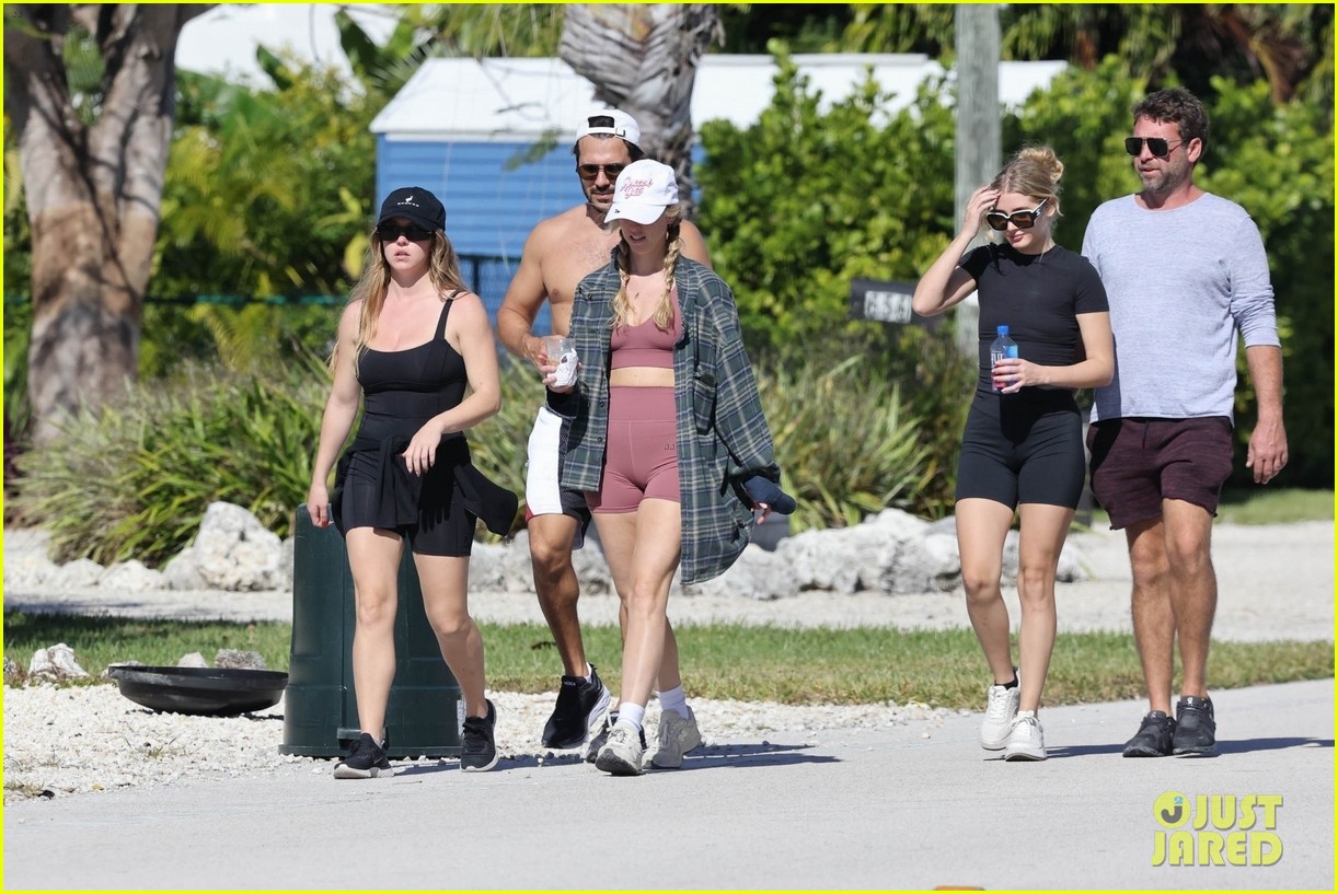 Sydney Sweeney Bares Her Toned Arms During Break From Filming Biopic ...