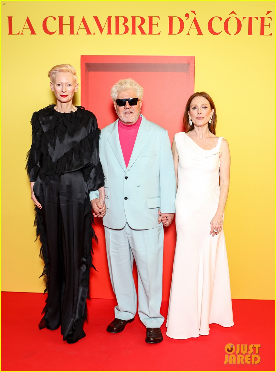 Tilda Swinton & Julianne Moore Hold Hands at 'The Room Next Door ...